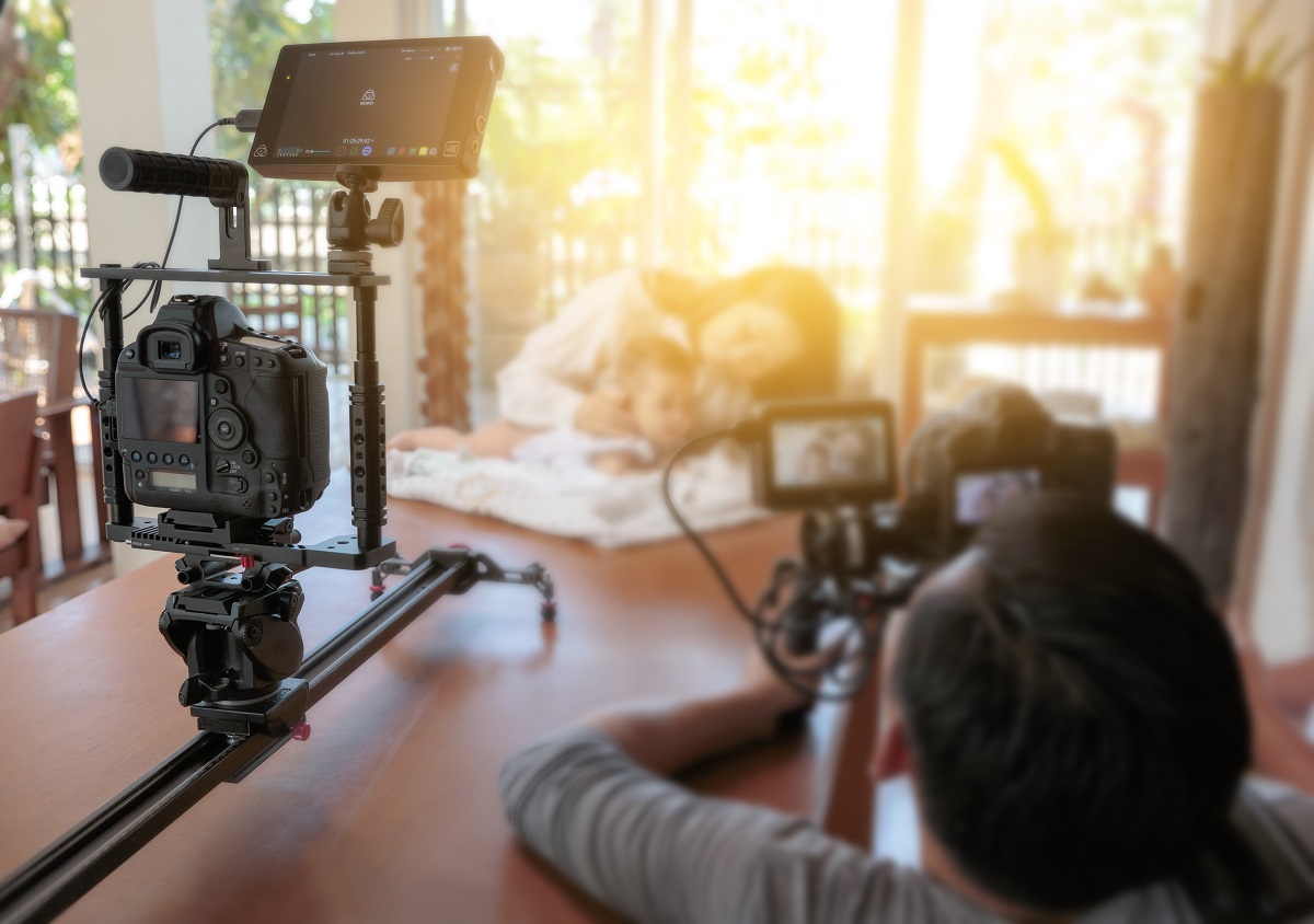 Six Tools Every Vlogger Needs | Daily Science Journal